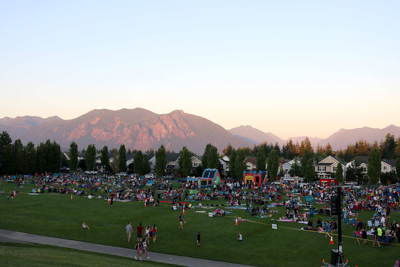 Snoqualmie lights up the sky with second annual Red, White and Boom ...