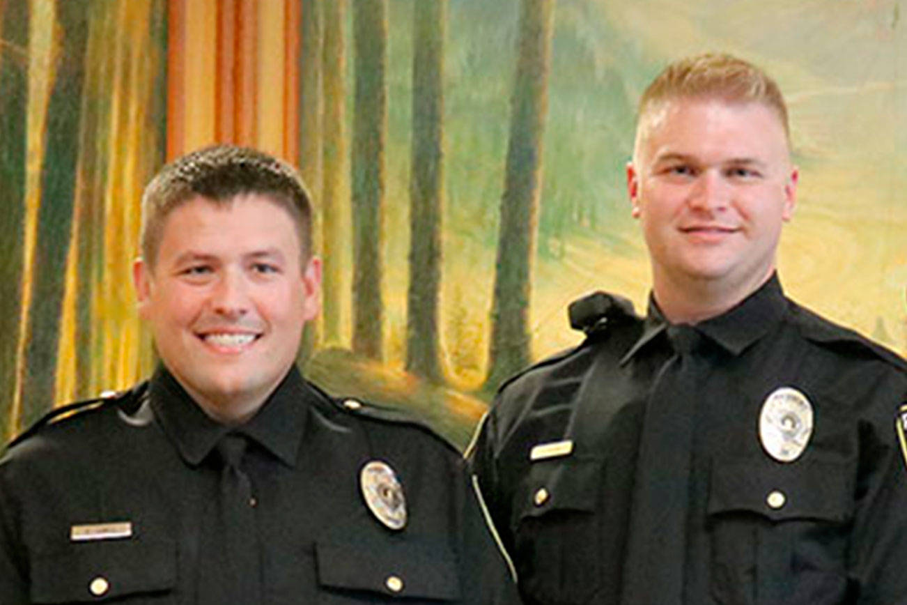 Snoqualmie swears in two new police officers | Snoqualmie Valley Record