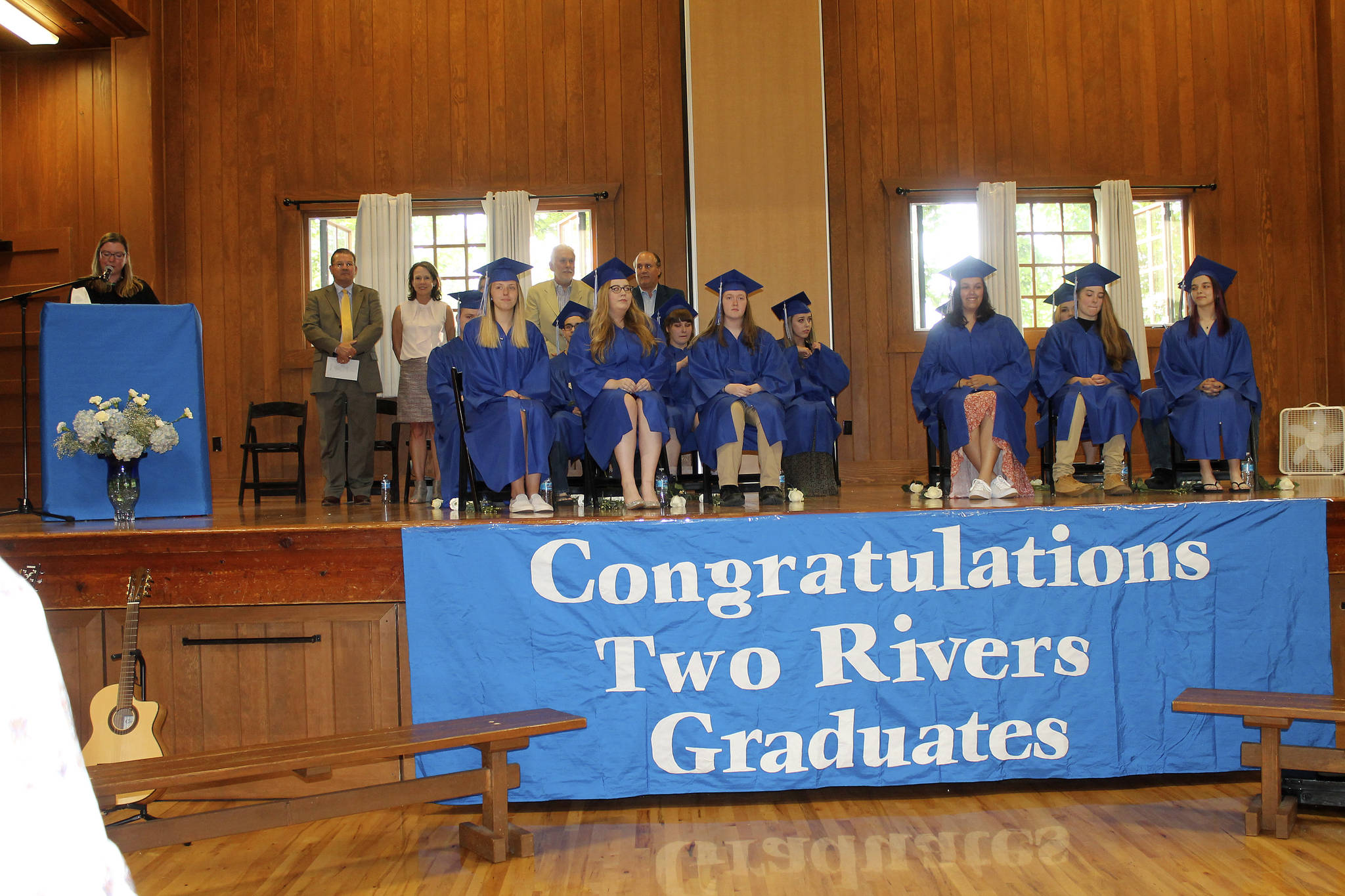 Two Rivers School sends off graduates | Snoqualmie Valley Record