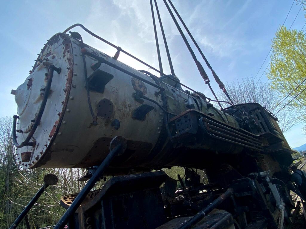 Woodland Park Zoo locomotive arrives in Snoqualmie Thursday ...