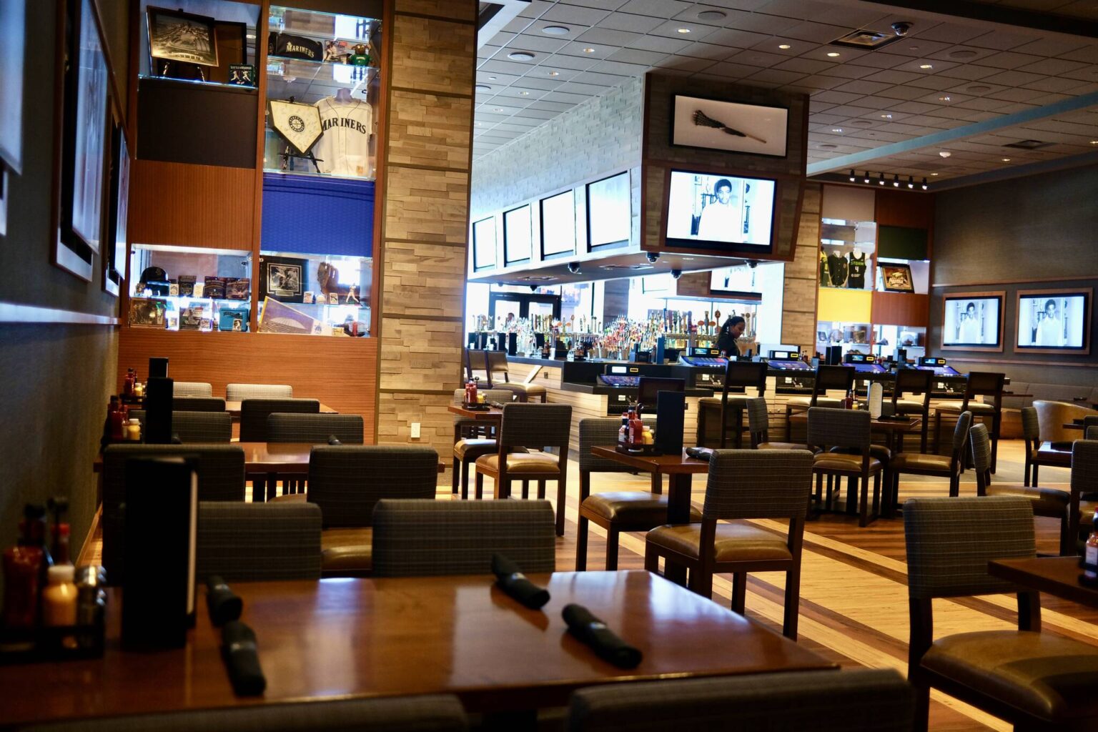 Snoqualmie Casino cuts ribbon on long-awaited hotel | Snoqualmie Valley ...