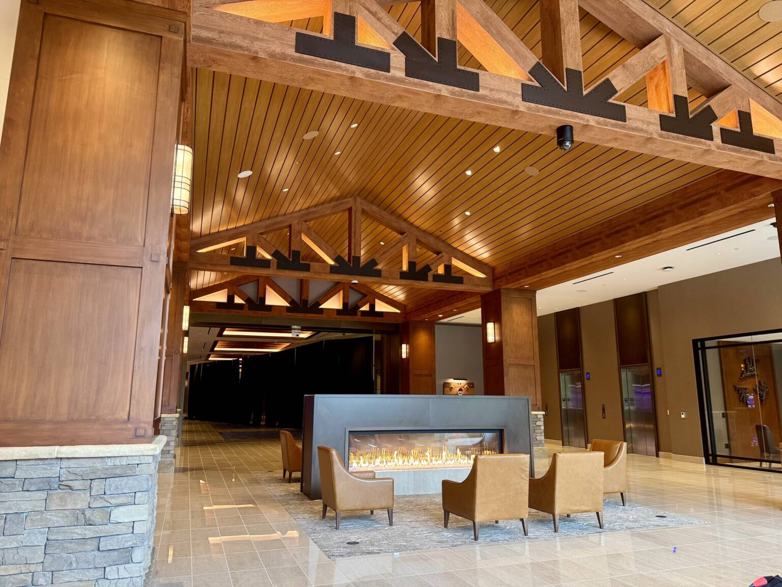 Snoqualmie Casino cuts ribbon on long-awaited hotel | Snoqualmie Valley ...